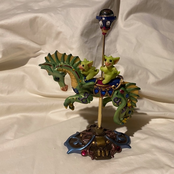 Pocket Dragons | Accents | Real Musgrave Dragon Riders Pocket Dragons ...